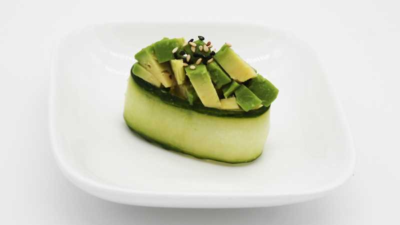 33. Gunkan Avocado - MR Fish Sushi Restaurant